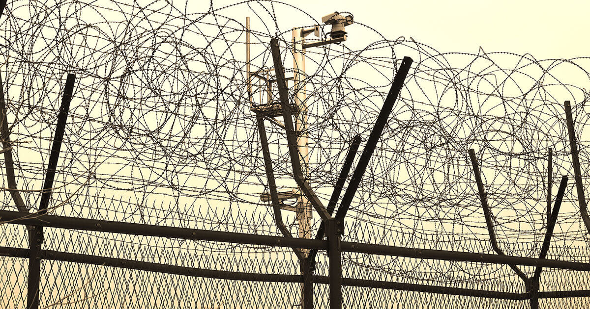 What is a DMZ (Demilitarized zone) in Network Security? - IONOS UK